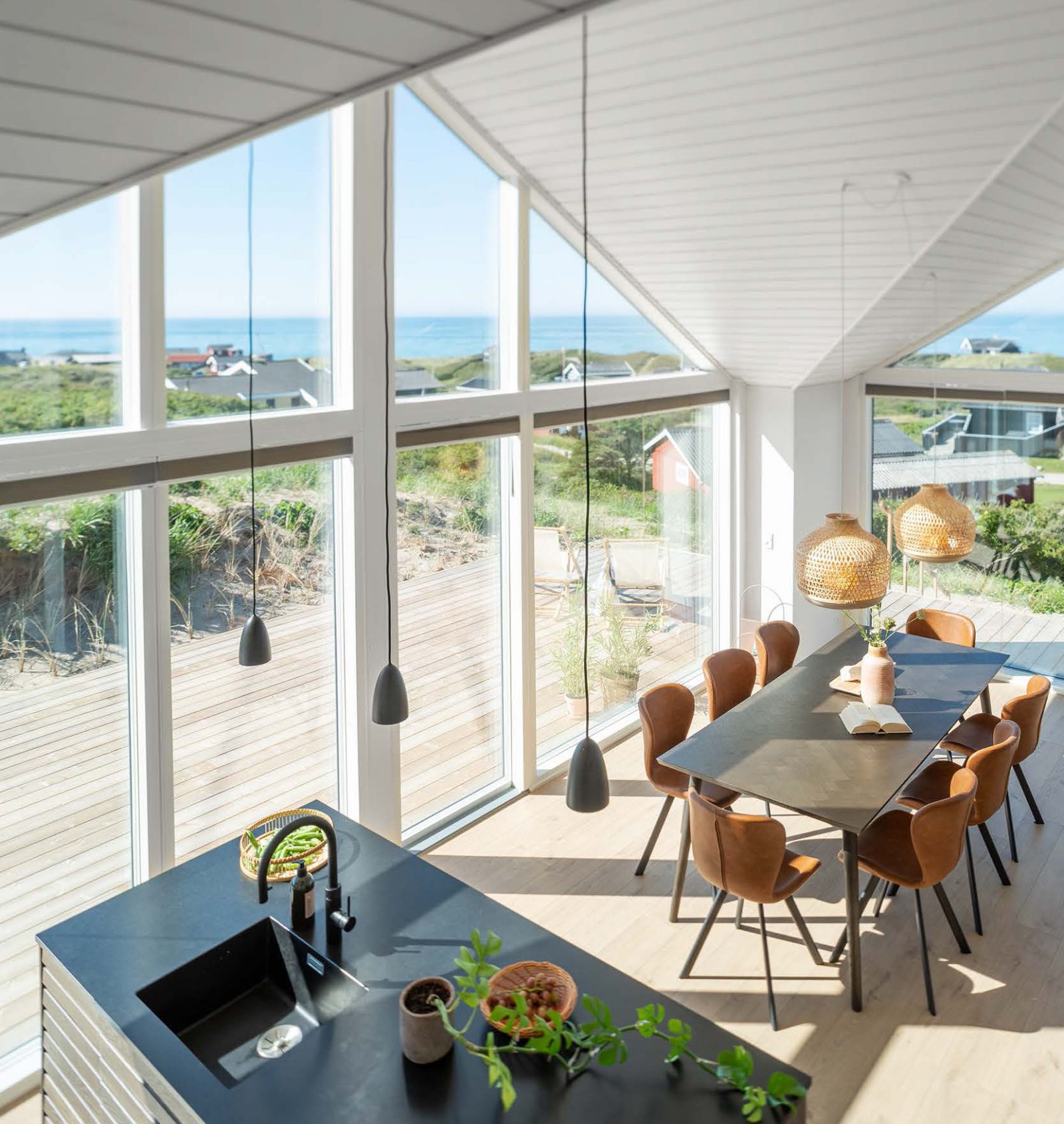 Om Skanlux - Vi bygger sommerhuse efter dine individuelle ønsker